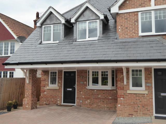 2 bedroom semi detached house to rent