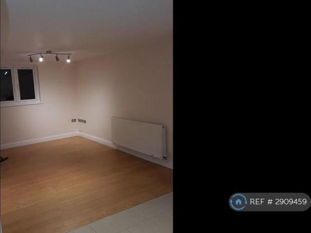 2 bedroom semi detached house to rent