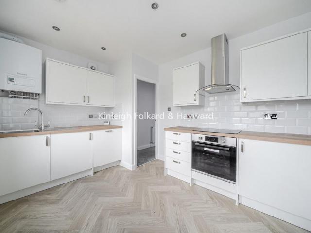 2 bedroom semi detached house to rent