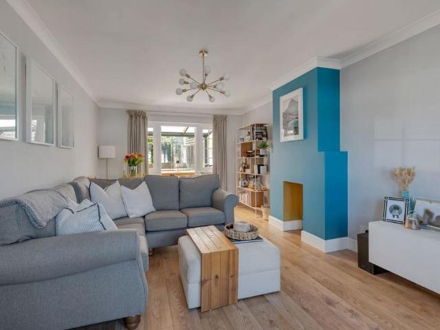 2 bedroom semi detached house to rent