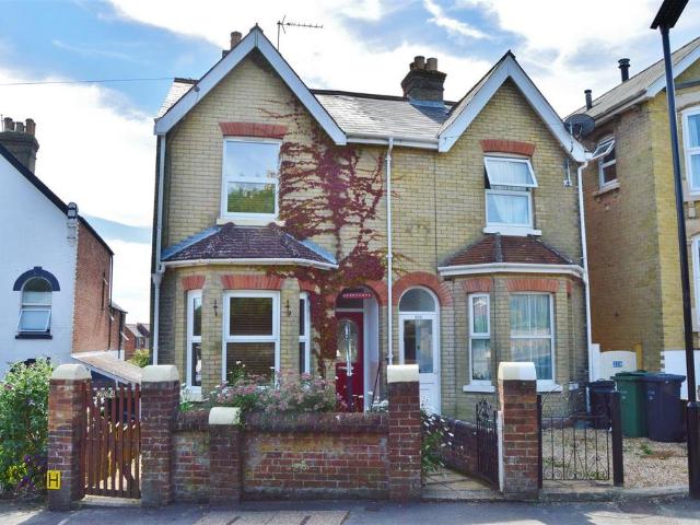 2 bedroom semi detached house to rent
