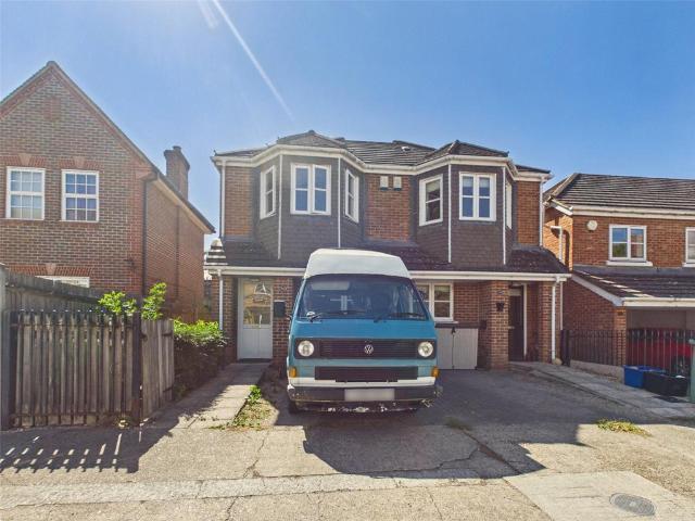 2 bedroom semi detached house to rent