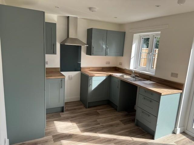 2 bedroom semi detached house to rent