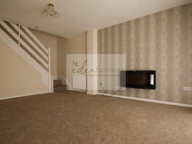 2 bedroom semi detached house to rent