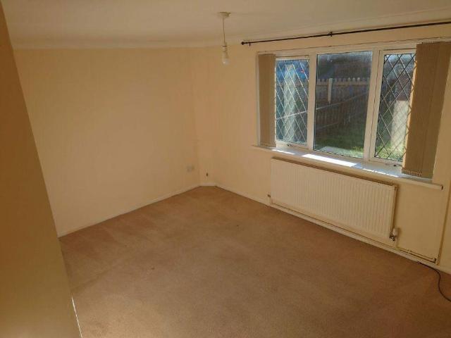 2 bedroom semi detached house to rent