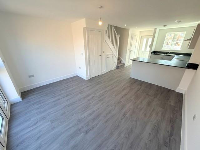 2 bedroom semi detached house to rent