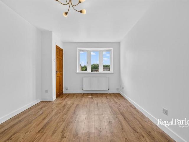 2 bedroom semi detached house to rent