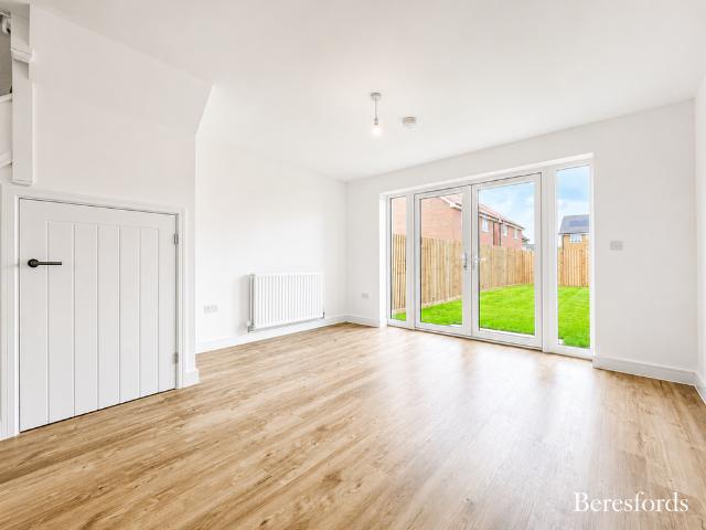 2 bedroom semi detached house to rent