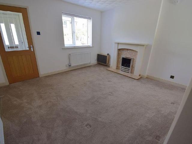 2 bedroom semi detached house to rent
