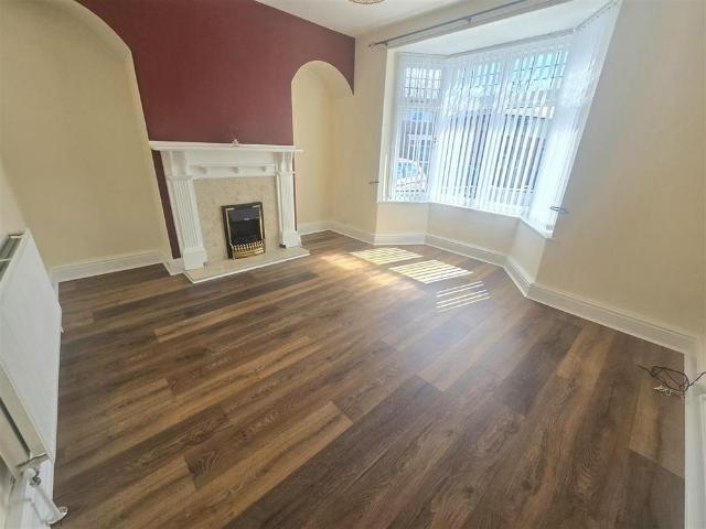 2 bedroom semi detached house to rent