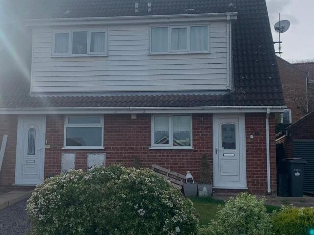 2 bedroom semi detached house to rent