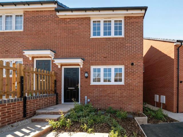 2 bedroom semi detached house to rent