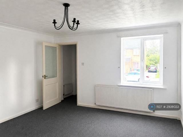 2 bedroom semi detached house to rent