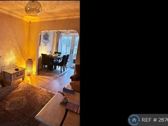 2 bedroom semi detached house to rent