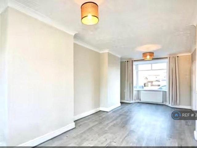 2 bedroom semi detached house to rent