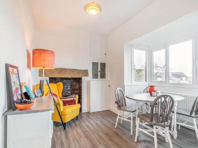2 bedroom semi detached house to rent