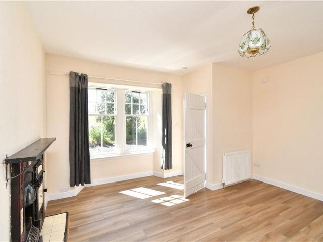 2 bedroom semi detached house to rent