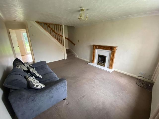 2 bedroom semi detached house to rent