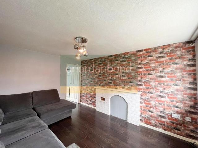 2 bedroom semi detached house to rent