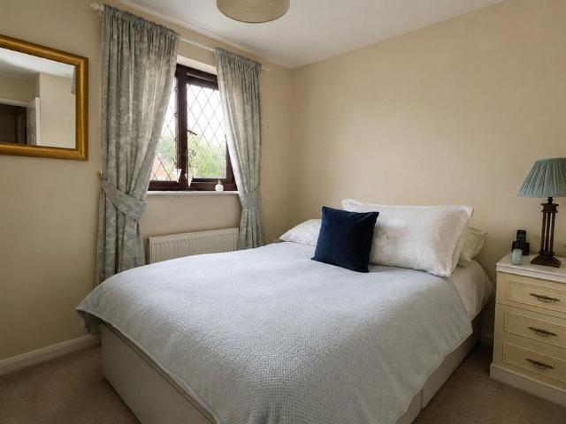 2 bedroom semi detached house to rent