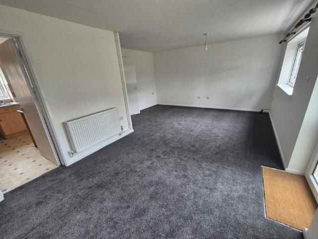 2 bedroom semi detached house to rent