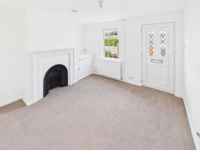 2 bedroom semi detached house to rent