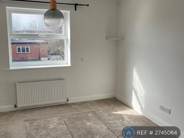 2 bedroom semi detached house to rent