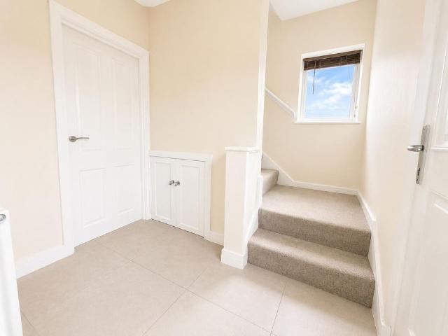 2 bedroom semi detached house to rent