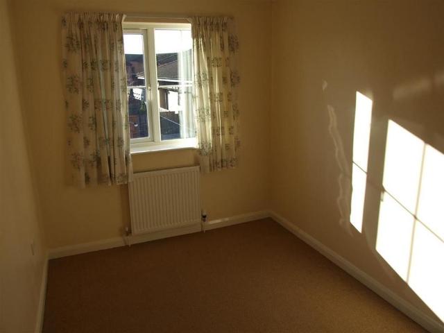 2 bedroom semi detached house to rent