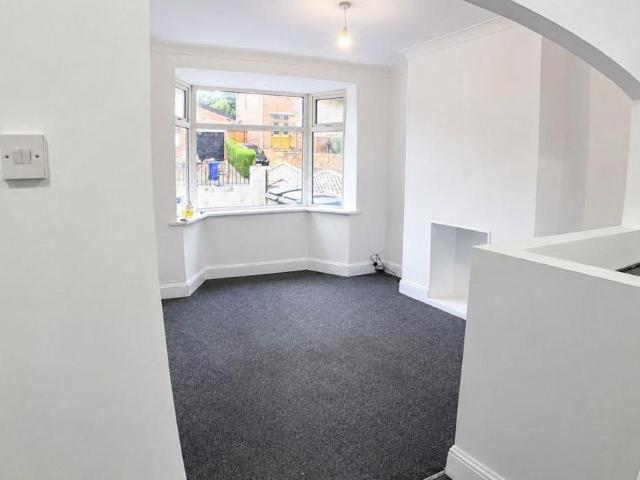 2 bedroom semi detached house to rent