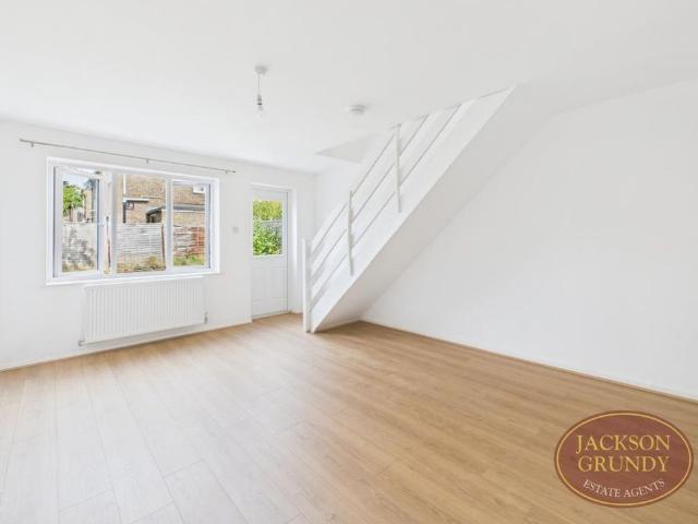 2 bedroom semi detached house to rent
