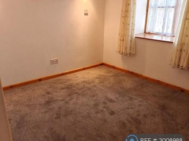 2 bedroom semi detached house to rent