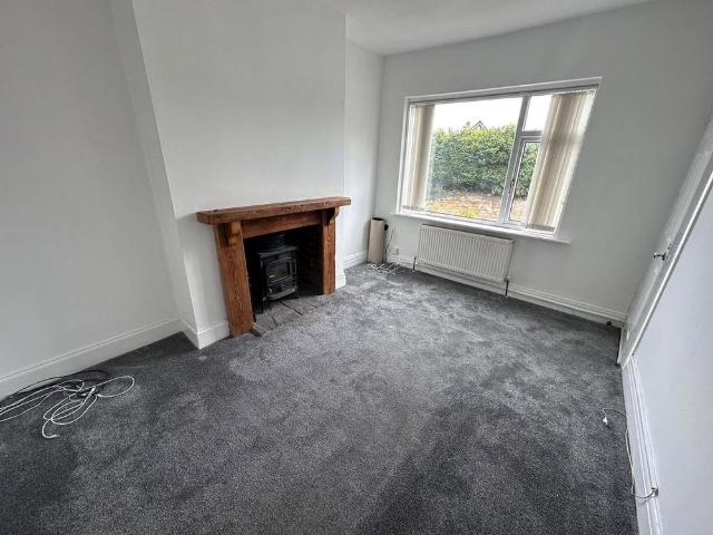 2 bedroom semi detached house to rent