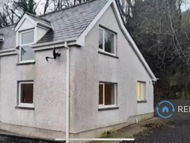 2 bedroom semi detached house to rent