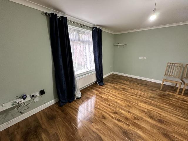 2 bedroom semi detached house to rent