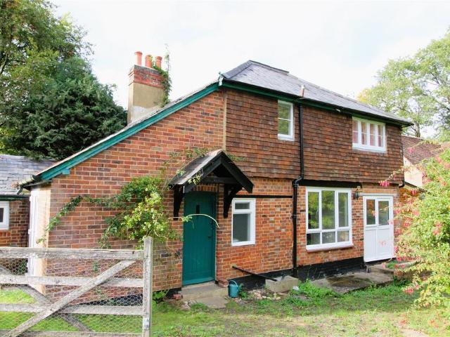 2 bedroom semi detached house to rent
