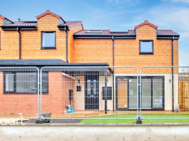 2 bedroom semi detached house to rent