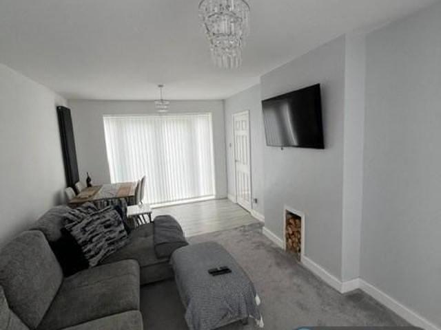 2 bedroom semi detached house to rent