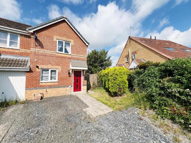 2 bedroom semi detached house to rent