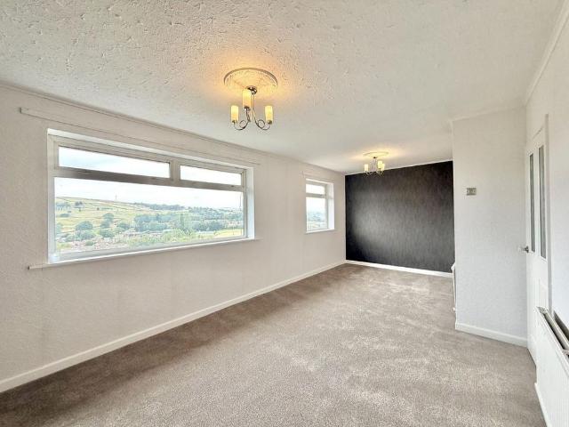 2 bedroom semi detached house to rent