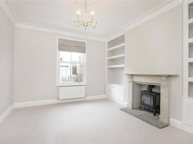 2 bedroom semi detached house to rent