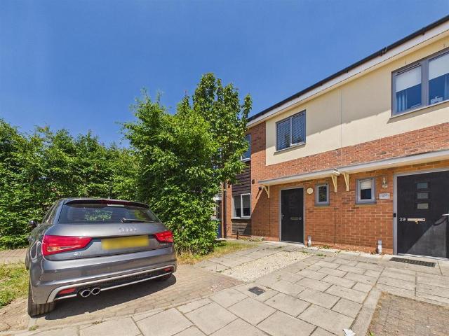 2 bedroom semi detached house to rent
