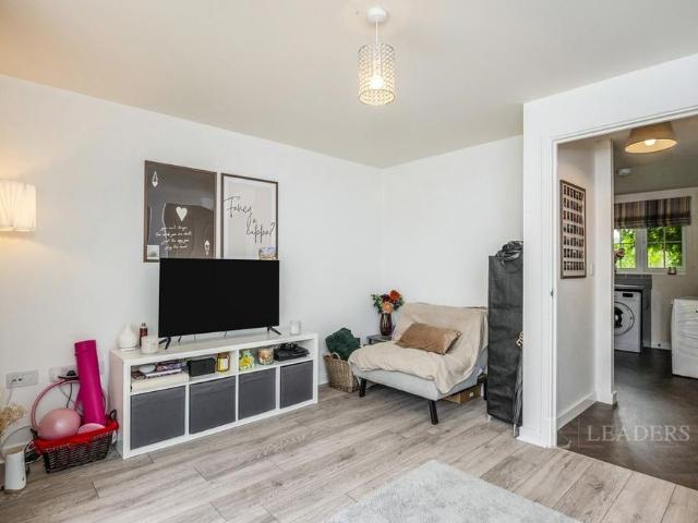 2 bedroom semi detached house to rent