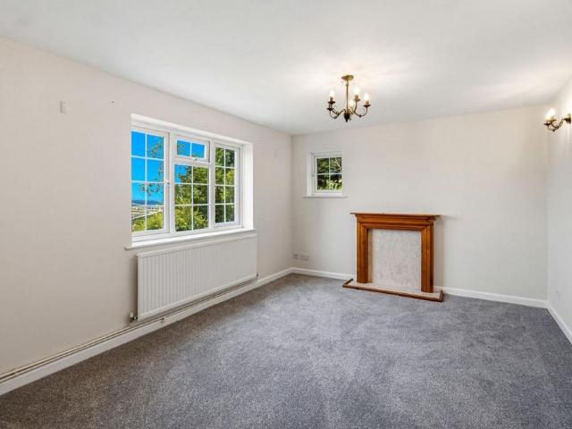 2 bedroom semi detached house to rent