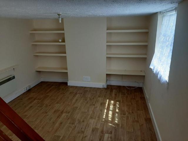 2 bedroom semi detached house to rent