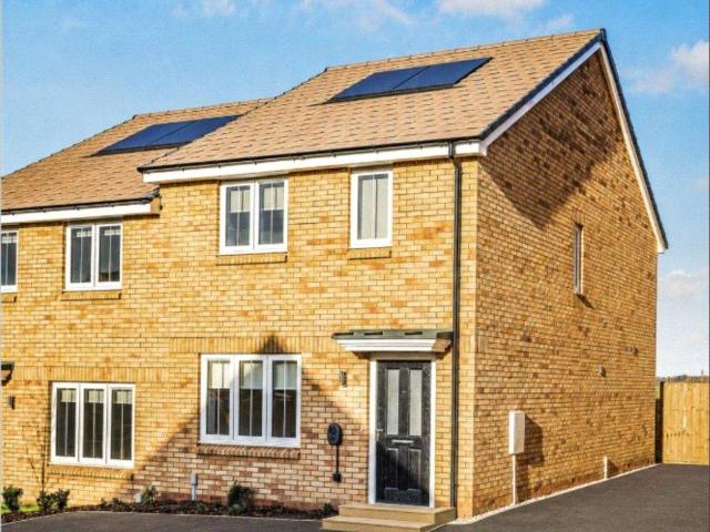 2 bedroom semi detached house to rent