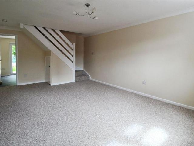 2 bedroom semi detached house to rent