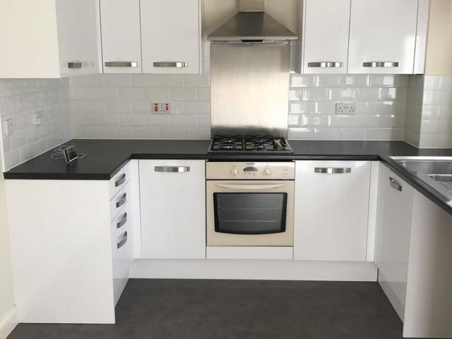 2 bedroom semi detached house to rent