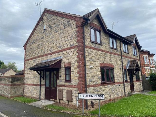 2 bedroom semi detached house to rent