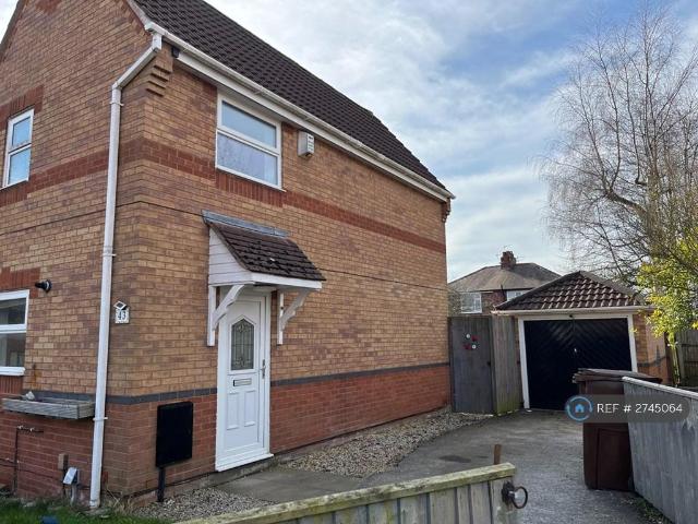 2 bedroom semi detached house to rent